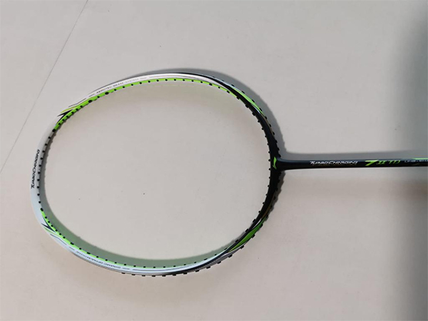 Các thông số vợt cầu lông Lining giúp chọn vợt dễ hơn!