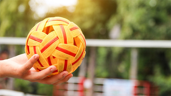 Cầu mây là gì? Cách đá cầu mây và các vị trí chơi cầu mây