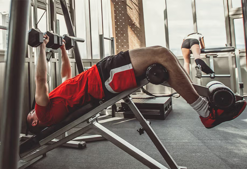 Dumbbell Bench Press - Bài tập ngực với tạ đơn tốt cho Gymer