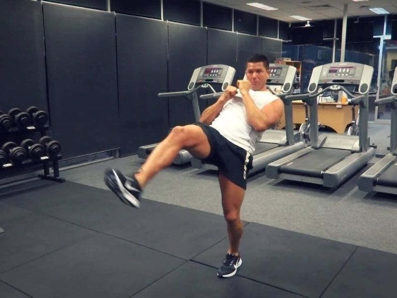 Hướng dẫn 10 bài tập kickfit tại nhà đơn giản và hiệu quả