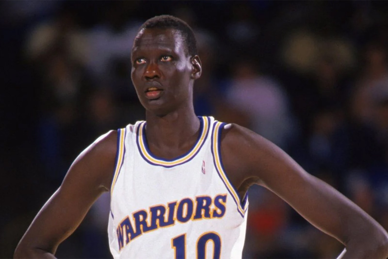 Chiều cao cầu thủ bóng rổ NBA là bao nhiêu? Ai cao nhất?