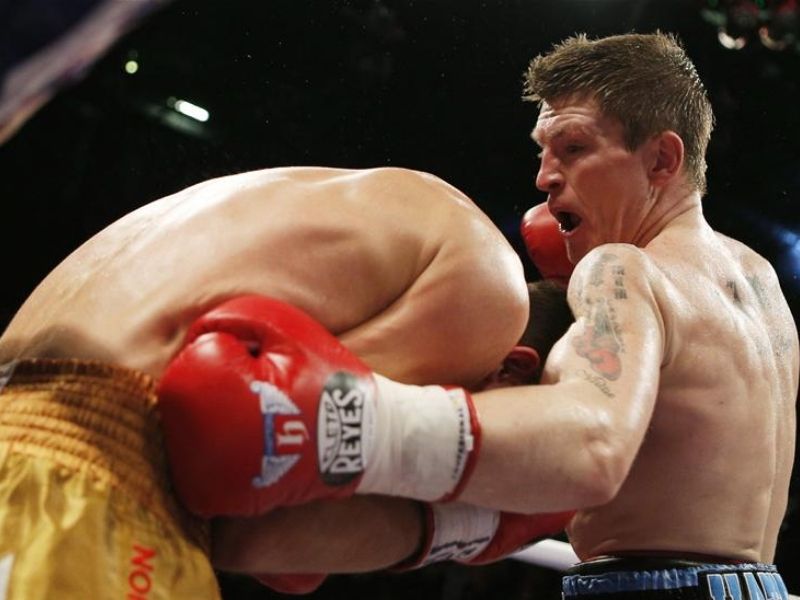 Hướng dẫn thực hiện cú móc trái trong boxing từ A-Z