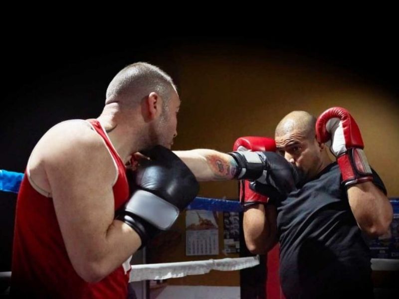 Hướng dẫn kỹ thuật đấm thẳng trong boxing cơ bản