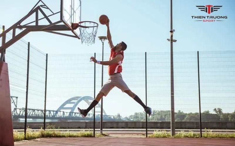 Layup là gì? Kỹ thuật Layup trong bóng rổ