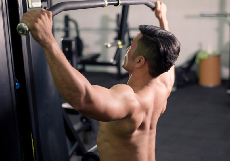 Straight Arm Pulldown là gì? Hướng dẫn cách tập cho Gymer?