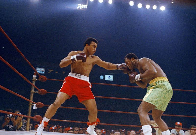 Overhand trong boxing là gì? Cách thực hiện cú Overhand boxing